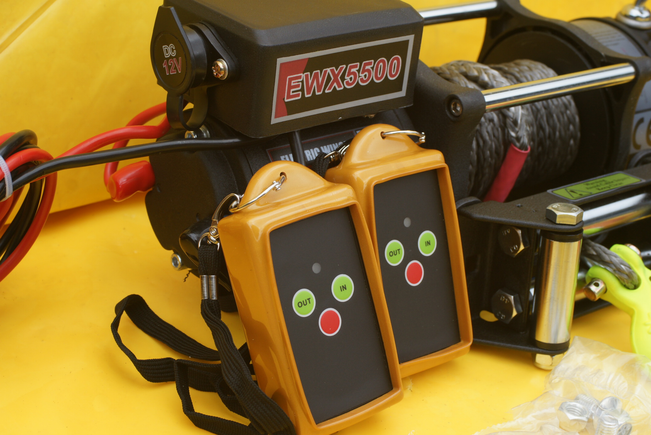 Elektrische Lier 24 Volt 2 5 Ton 8 5 Meter Touw Draadloos