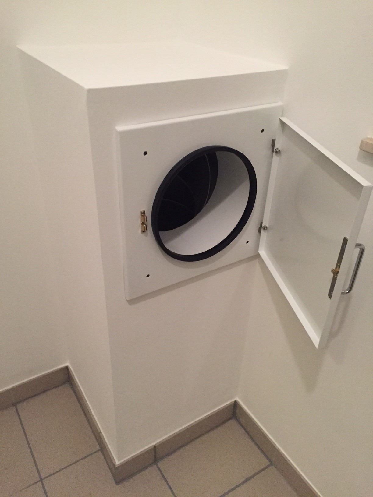 Easy Line Laundry Chutes | Domestic Packages