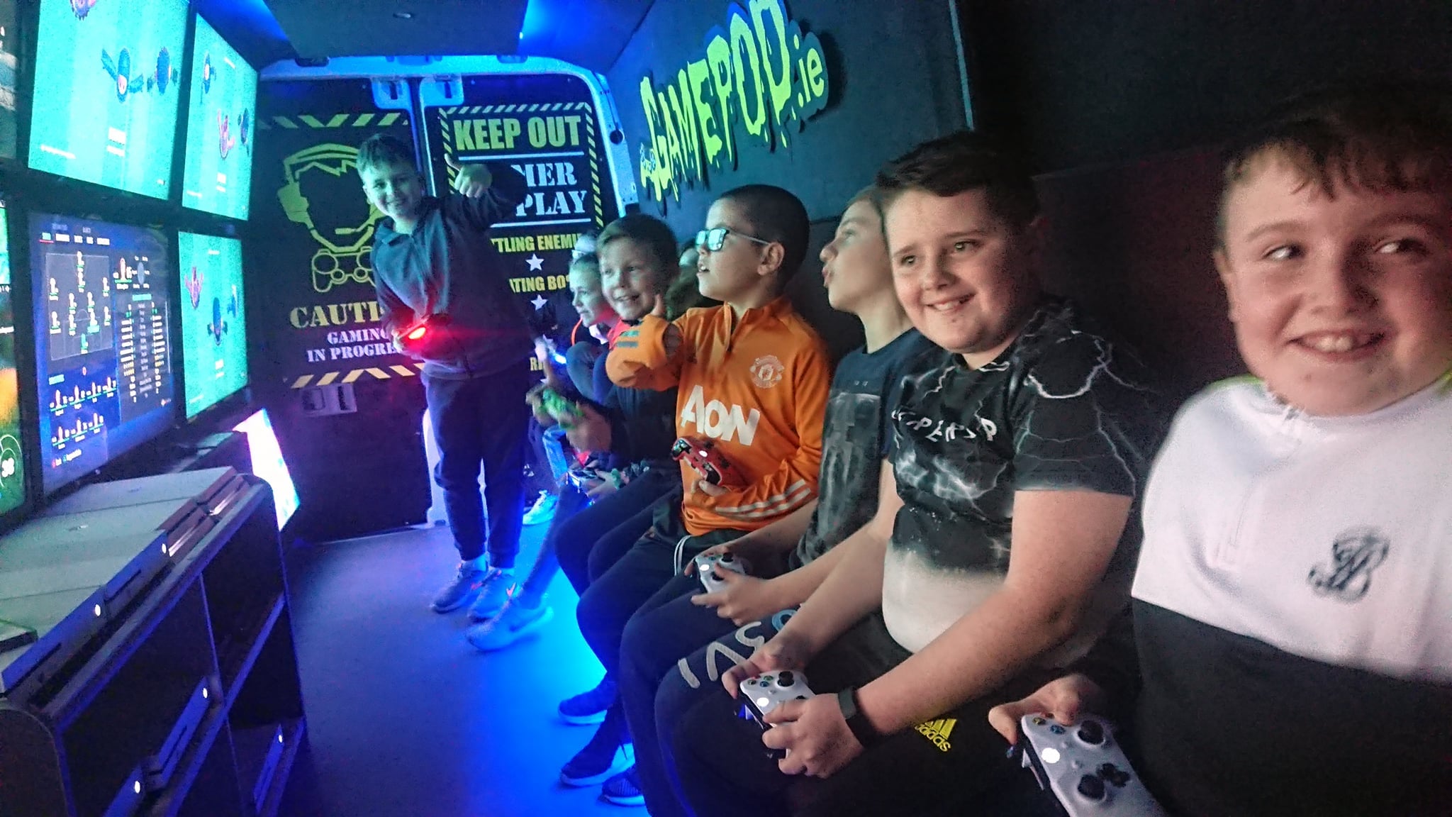 Gamepod.ie | Gaming Van Parties | Kids Parties